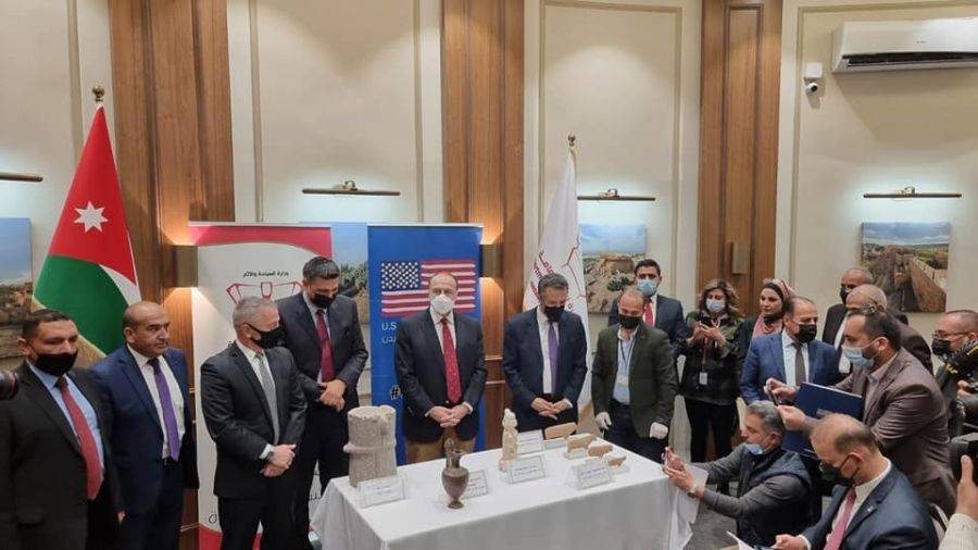 U.S. Embassy hands over in a ceremony Nine Antiquities to the ...